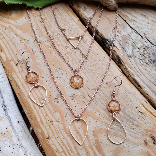 Collier « Sabrina » multi-rangs doré rose et tissu liège | Thylia Créations